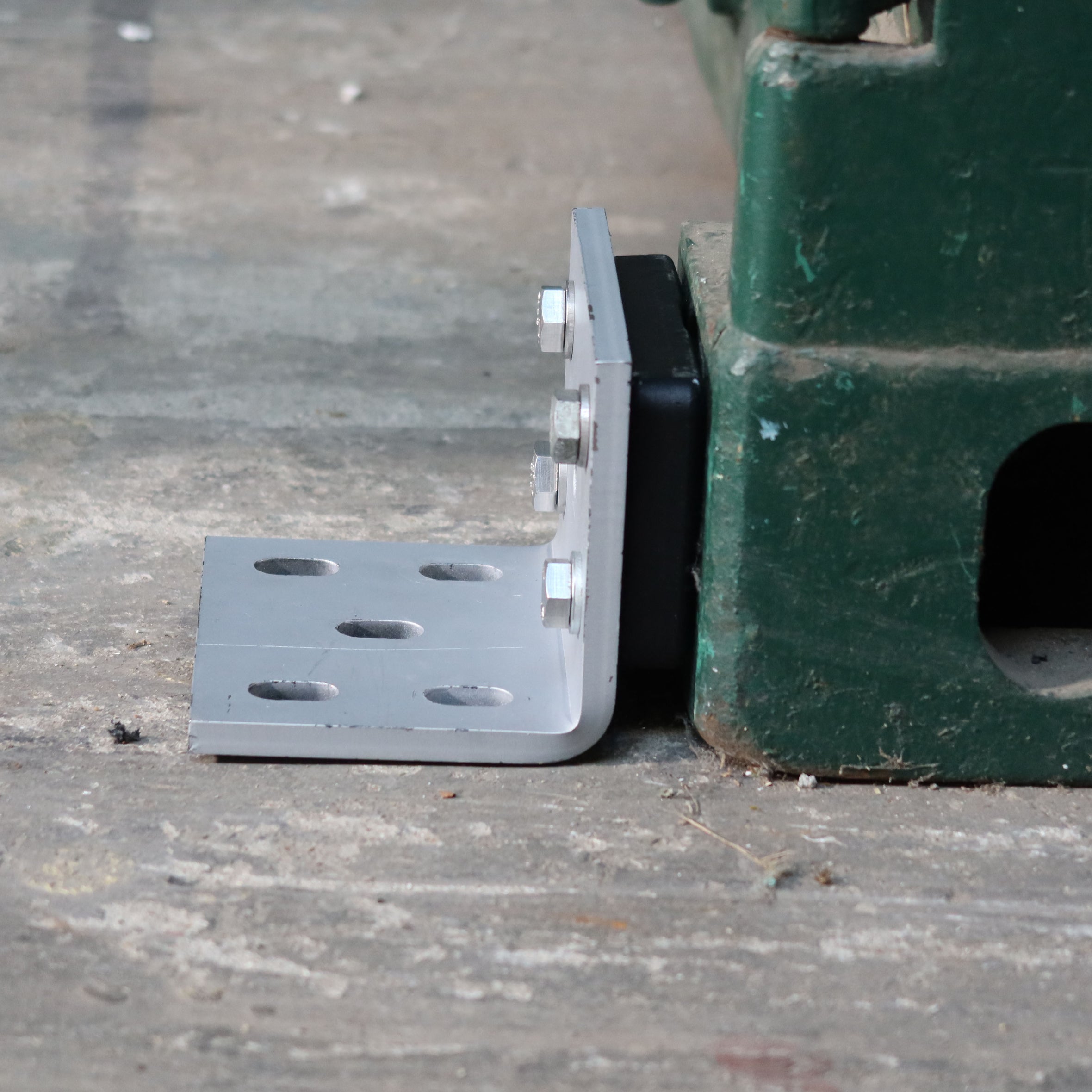Shipping Container Angle Mounting Bracket. | Domino Clamps